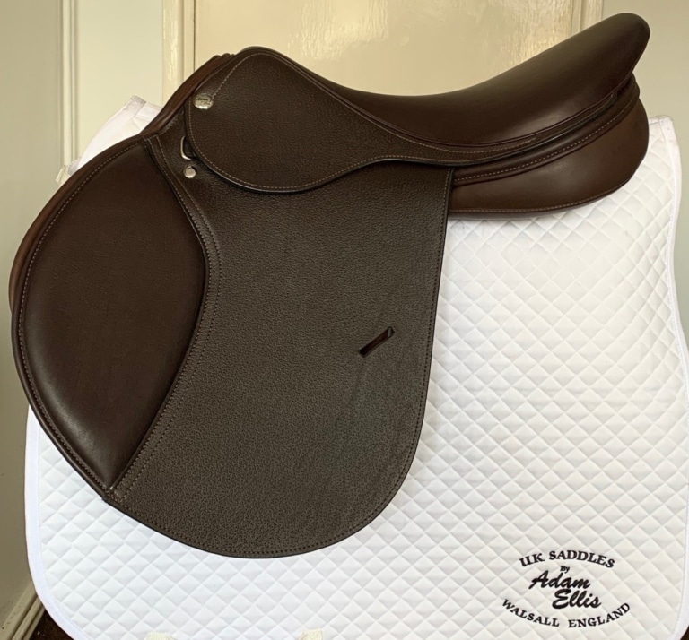 Show Jumping - UK Saddles Ltd